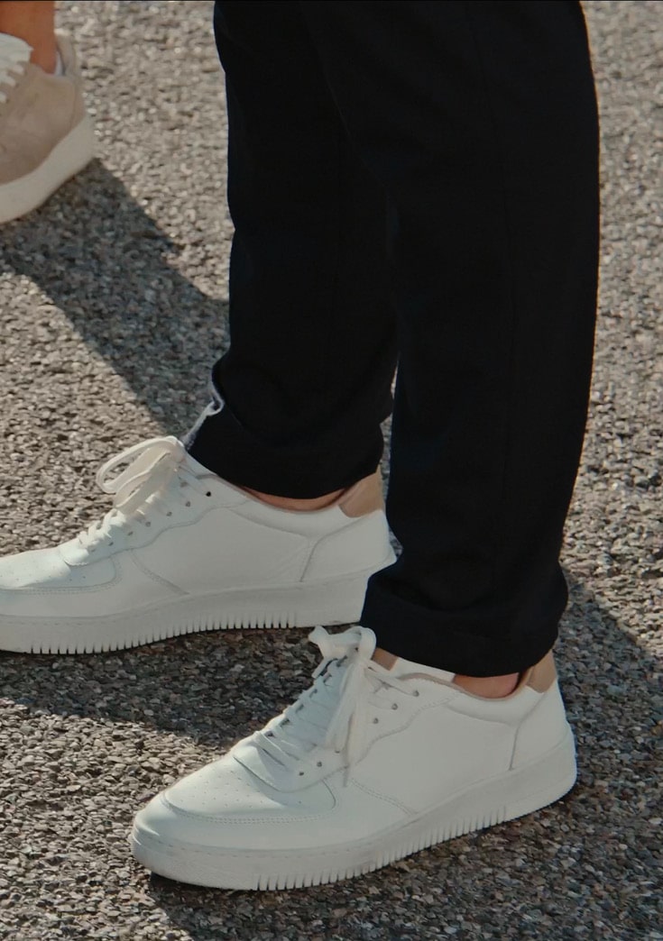 Alex Schlüter – ROY ROBSON